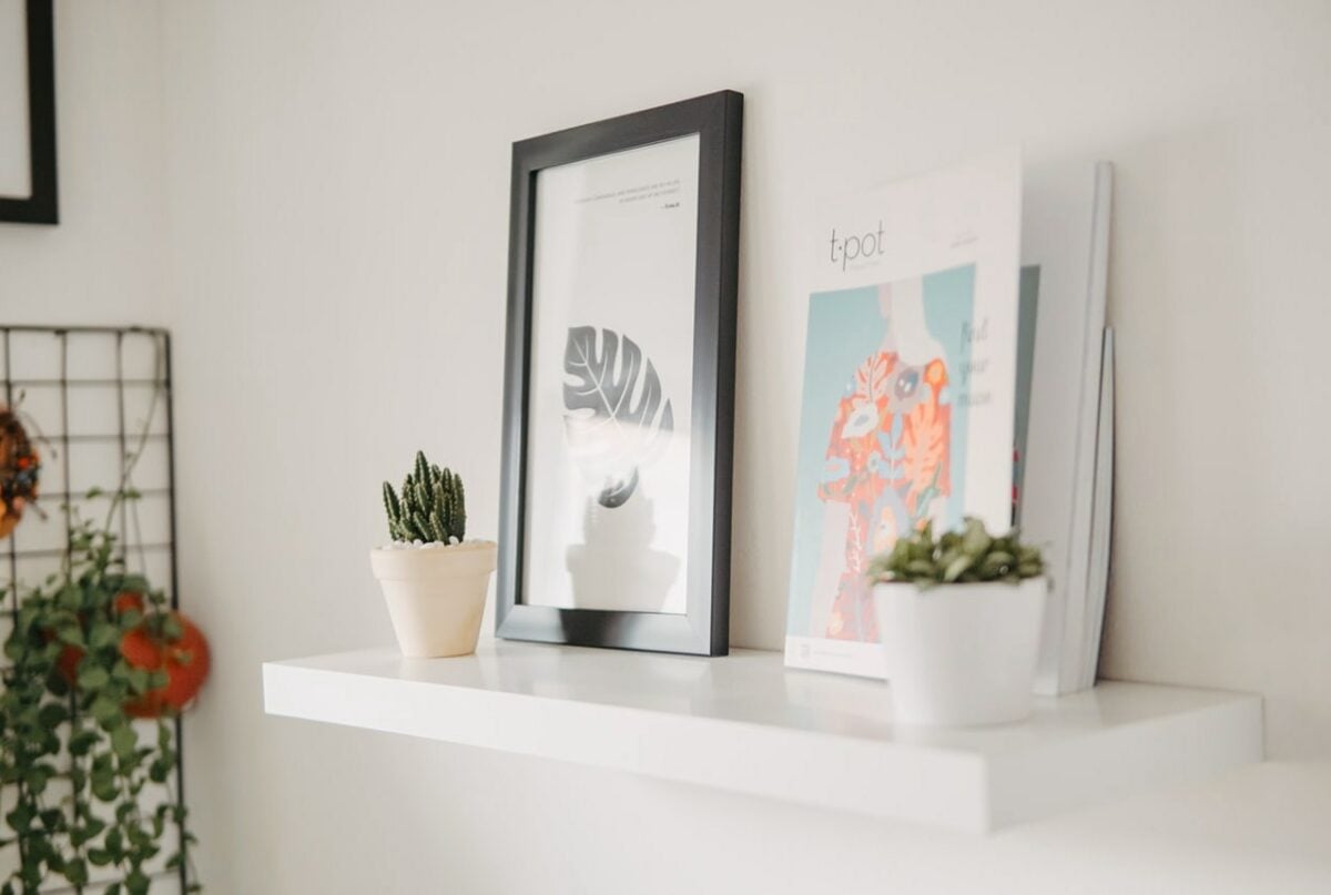 10 Floating Wall Shelves Decorating & Styling Tips - Style Degree