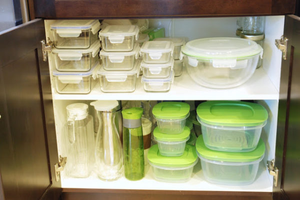 How To Organize Food Storage Containers In Just 4 Steps - Style Degree