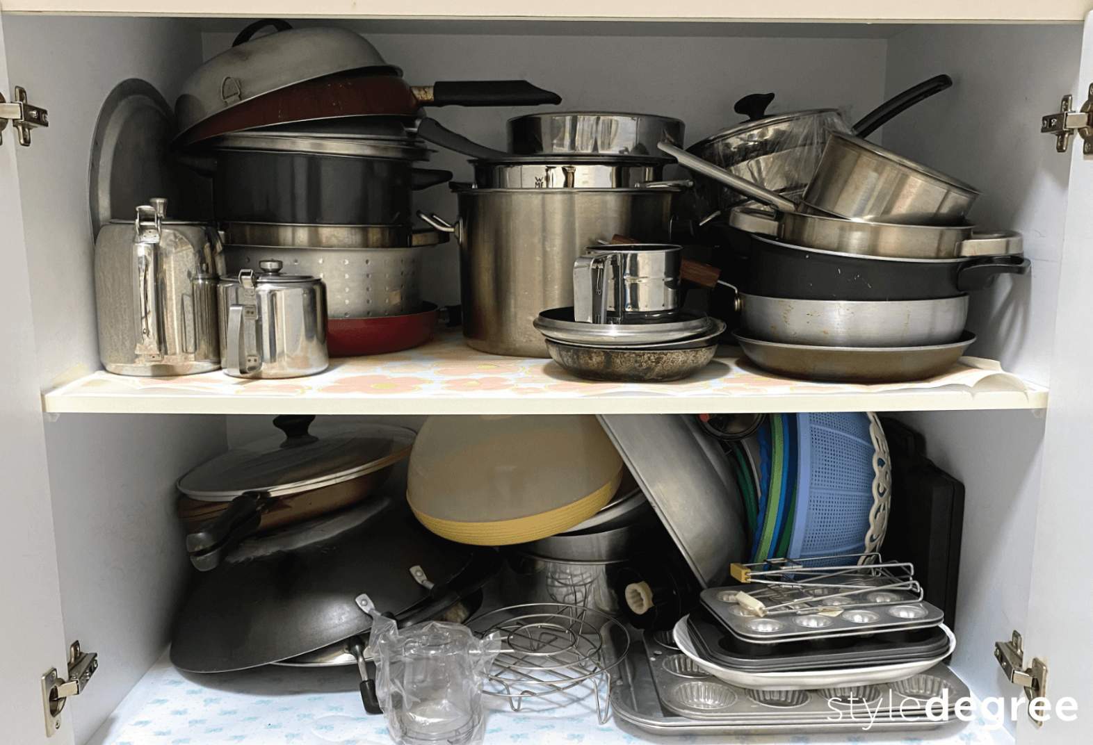 How To Organize Pots & Pans In Your Kitchen Cabinets - Style Degree