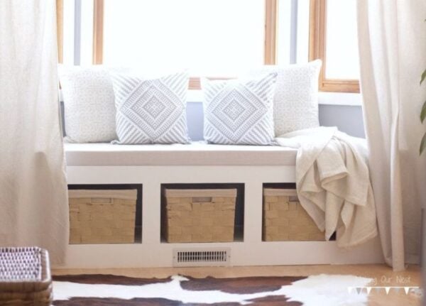 Bay window under seat storage 2 - StyleMag - Style Degree