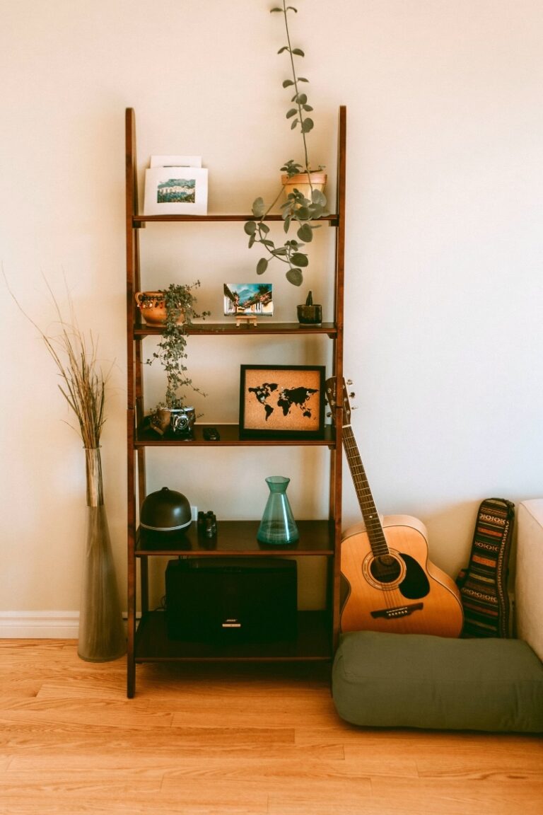 5 Easy Steps To Achieve A #Shelfie-Ready Shelf - Style Degree