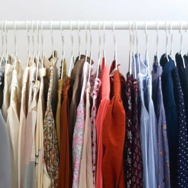 Colour-coded wardrobe - StyleMag - Style Degree