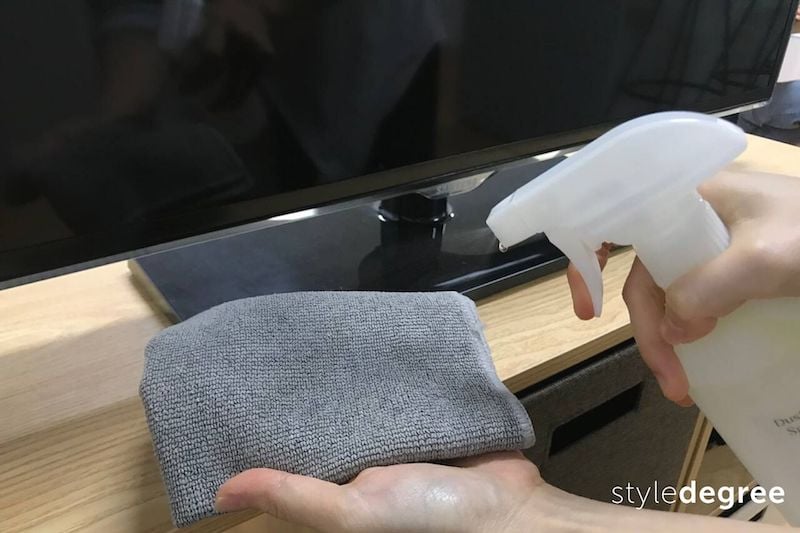 Spraying Towel - StyleMag - Style Degree