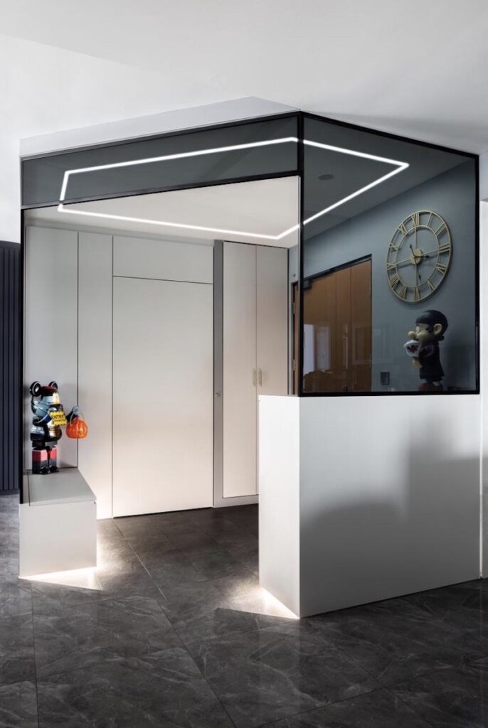 Mini Lobby Entryway - StyleMag - Style Degree